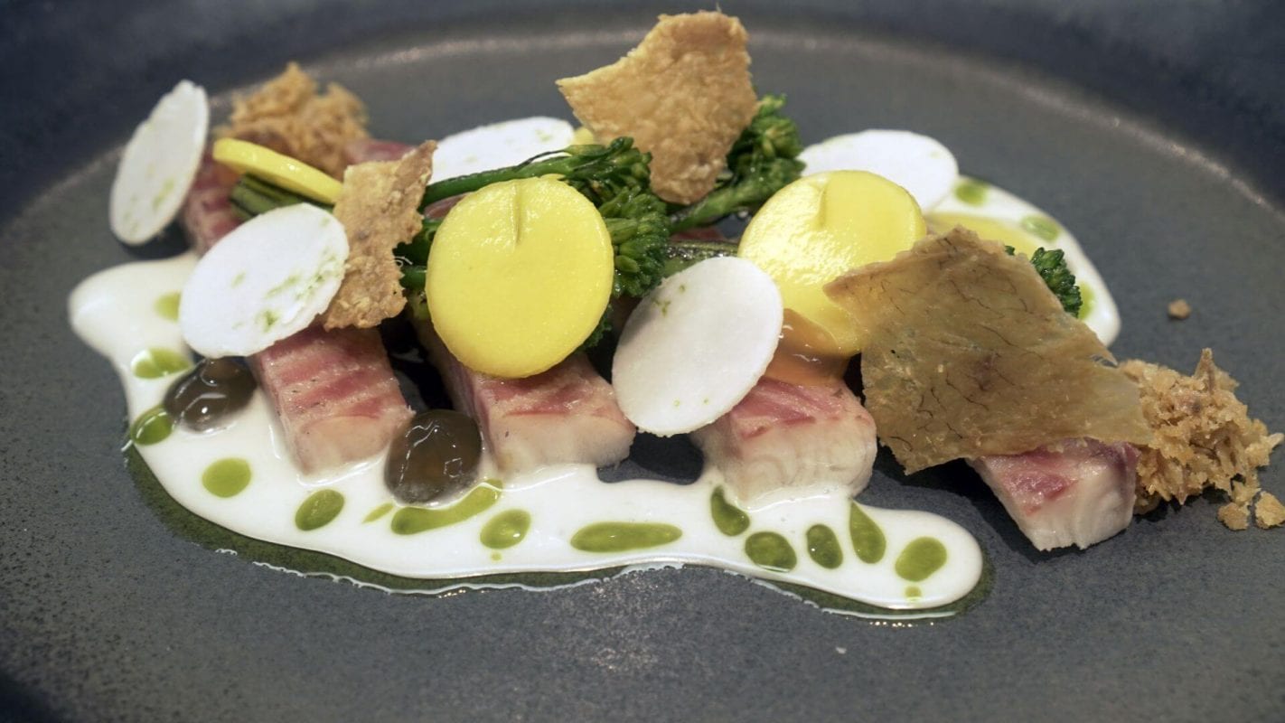 Gerookte paling met oosterse smaken (video) - Foodtube.nl