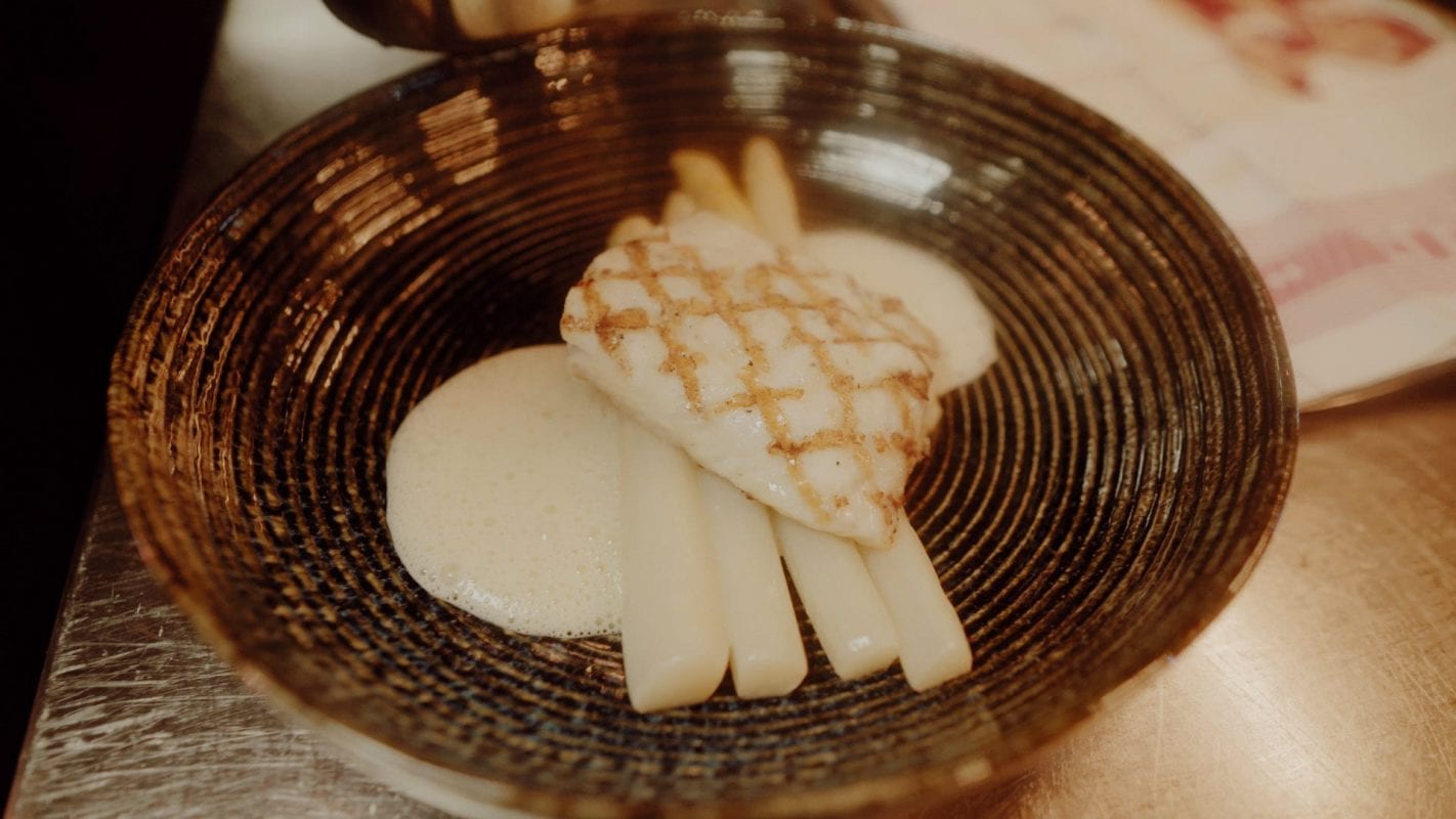 Gegrilde tarbot @ The Harbour Club Amsterdam (video) - Foodtube.nl